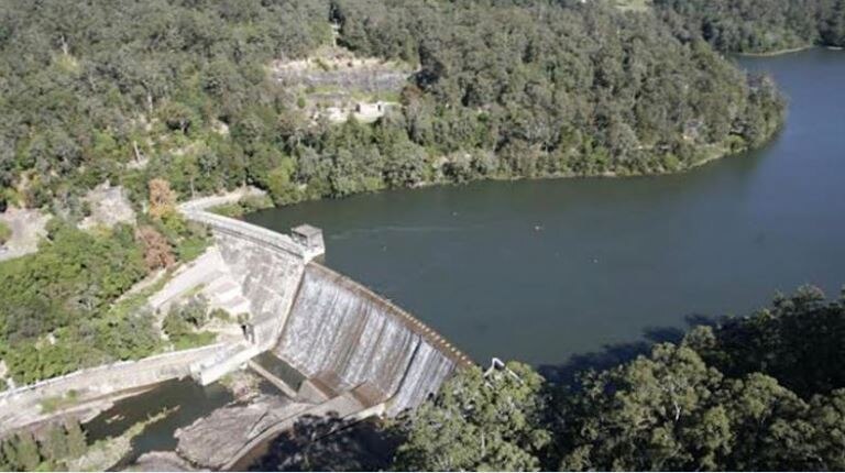 Water carters work around the clock as drought-ravaged dams and tanks ...