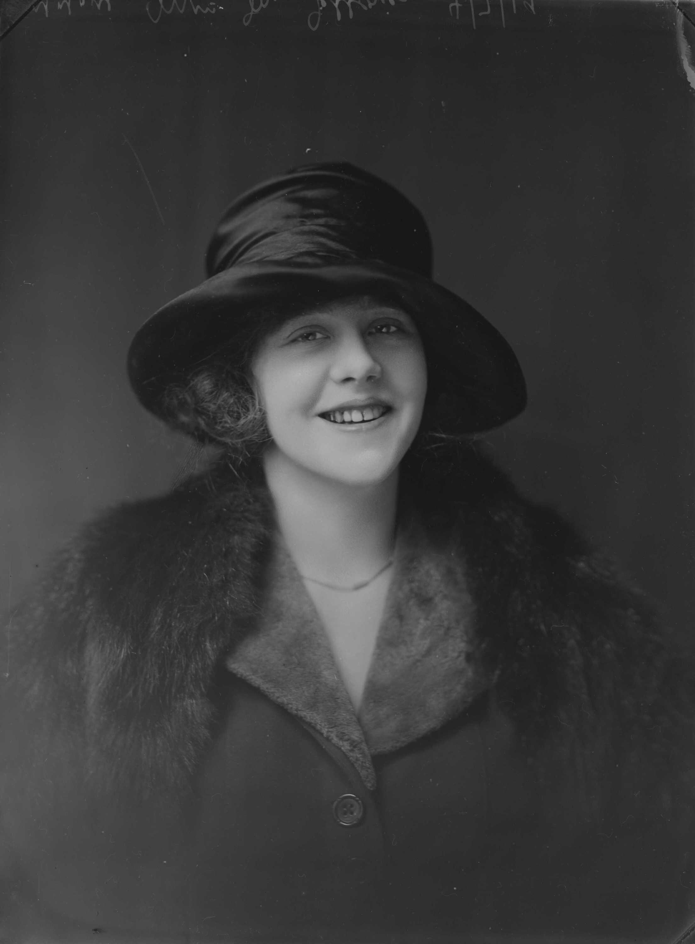 Vintage love story: The tale of US actress Maud Jeffries and Australian ...