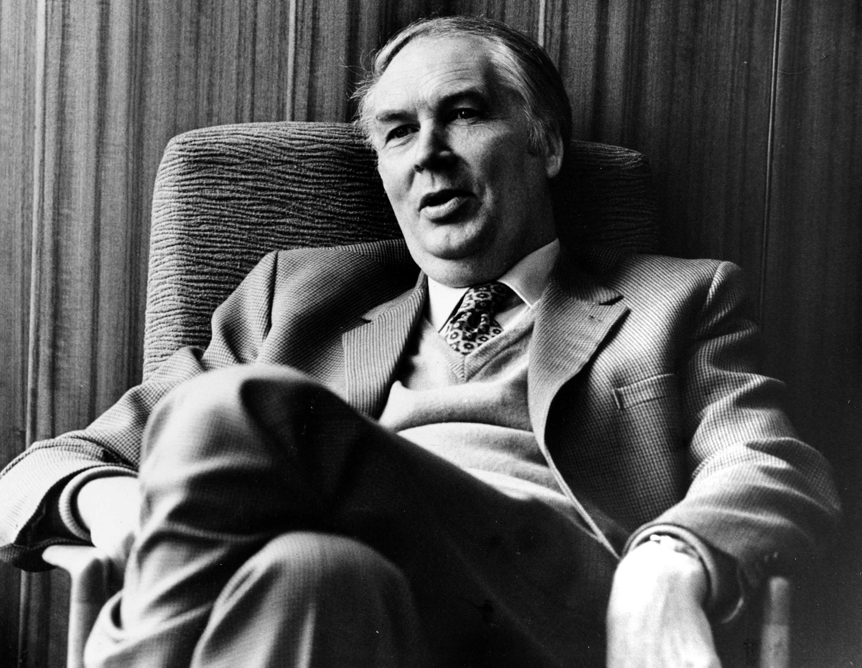 Former ANU vice-chancellor Anthony Low dies aged 87 - ABC News