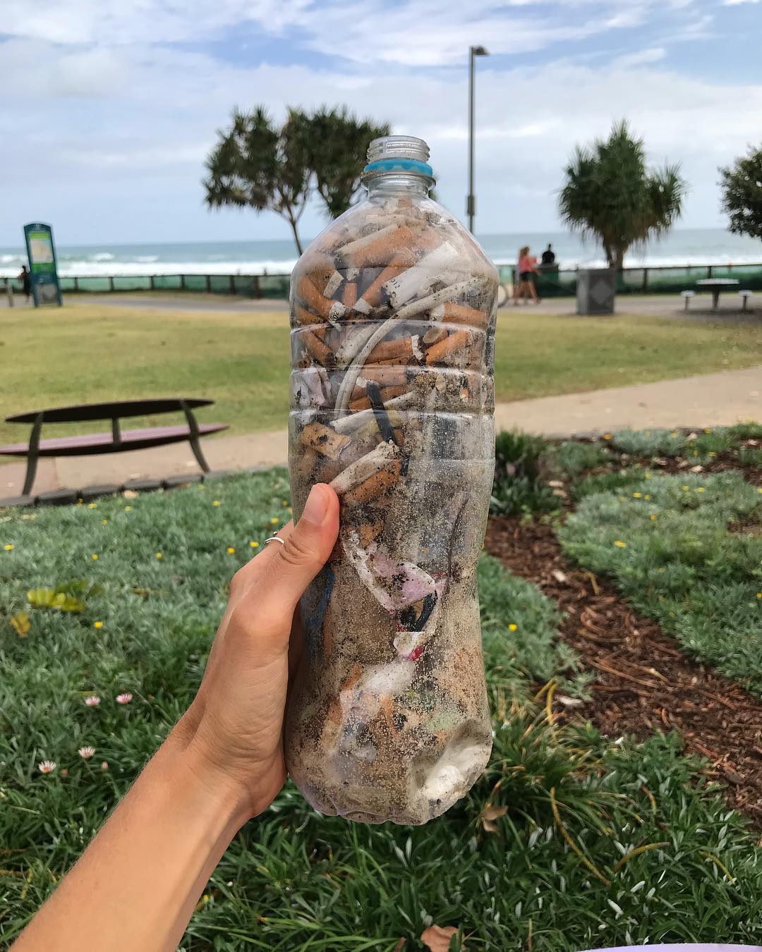 Push for smoke-free zone at Gold Coast park after thousands of ...