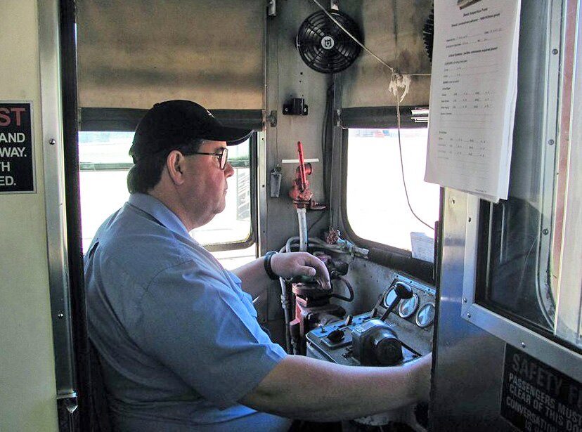Old 'red hen' trains back on the rails in Adelaide this weekend - ABC News