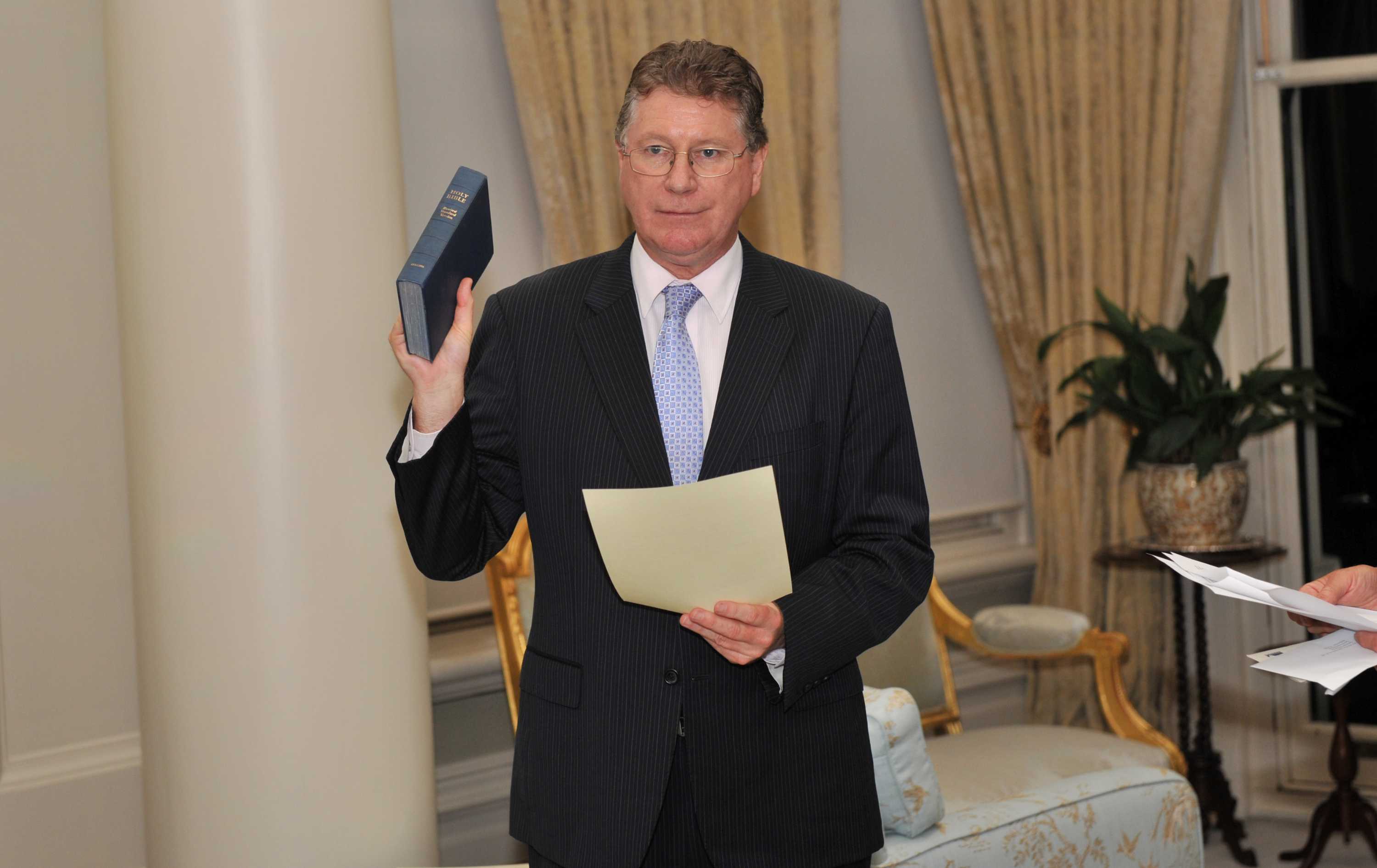 Who is Denis Napthine? - ABC News