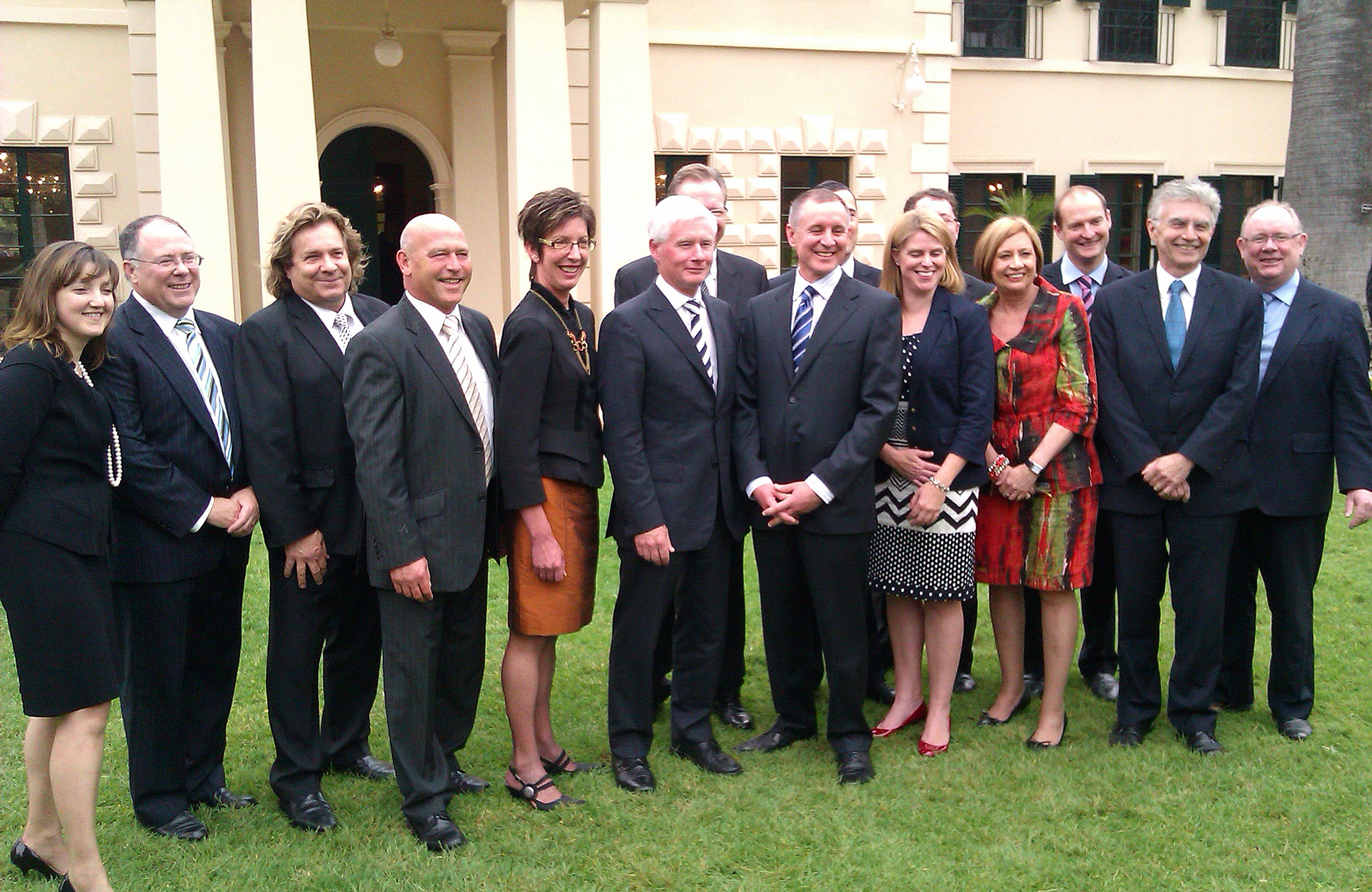 New faces as Weatherill takes reins in SA - ABC News