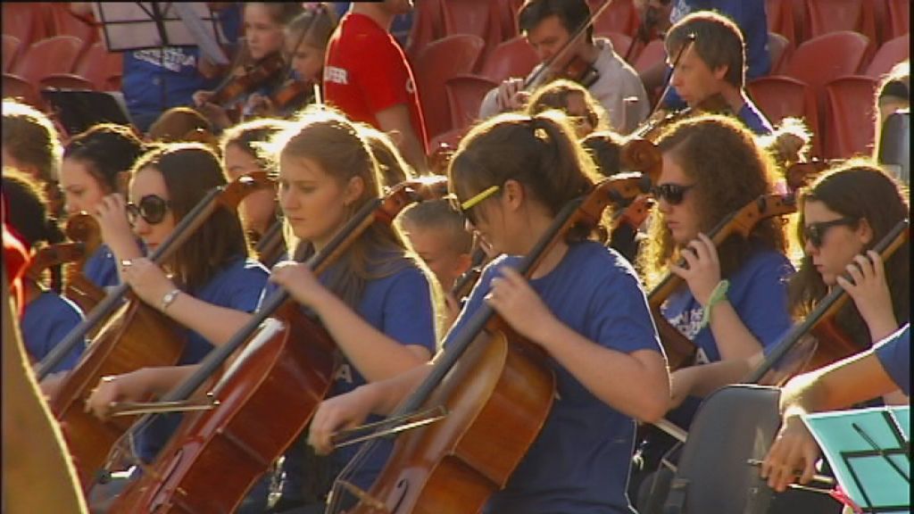 Australia's biggest orchestra breaks world record - ABC News