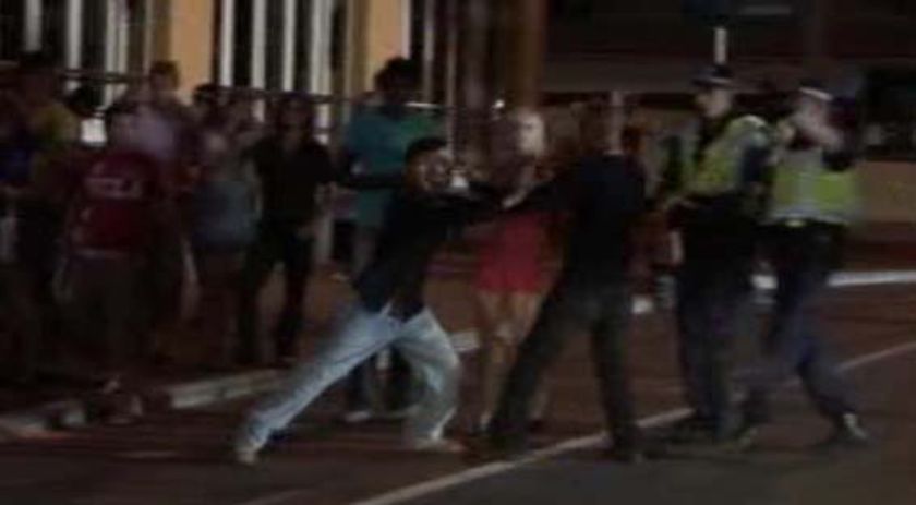 Police target drunken behaviour - ABC News