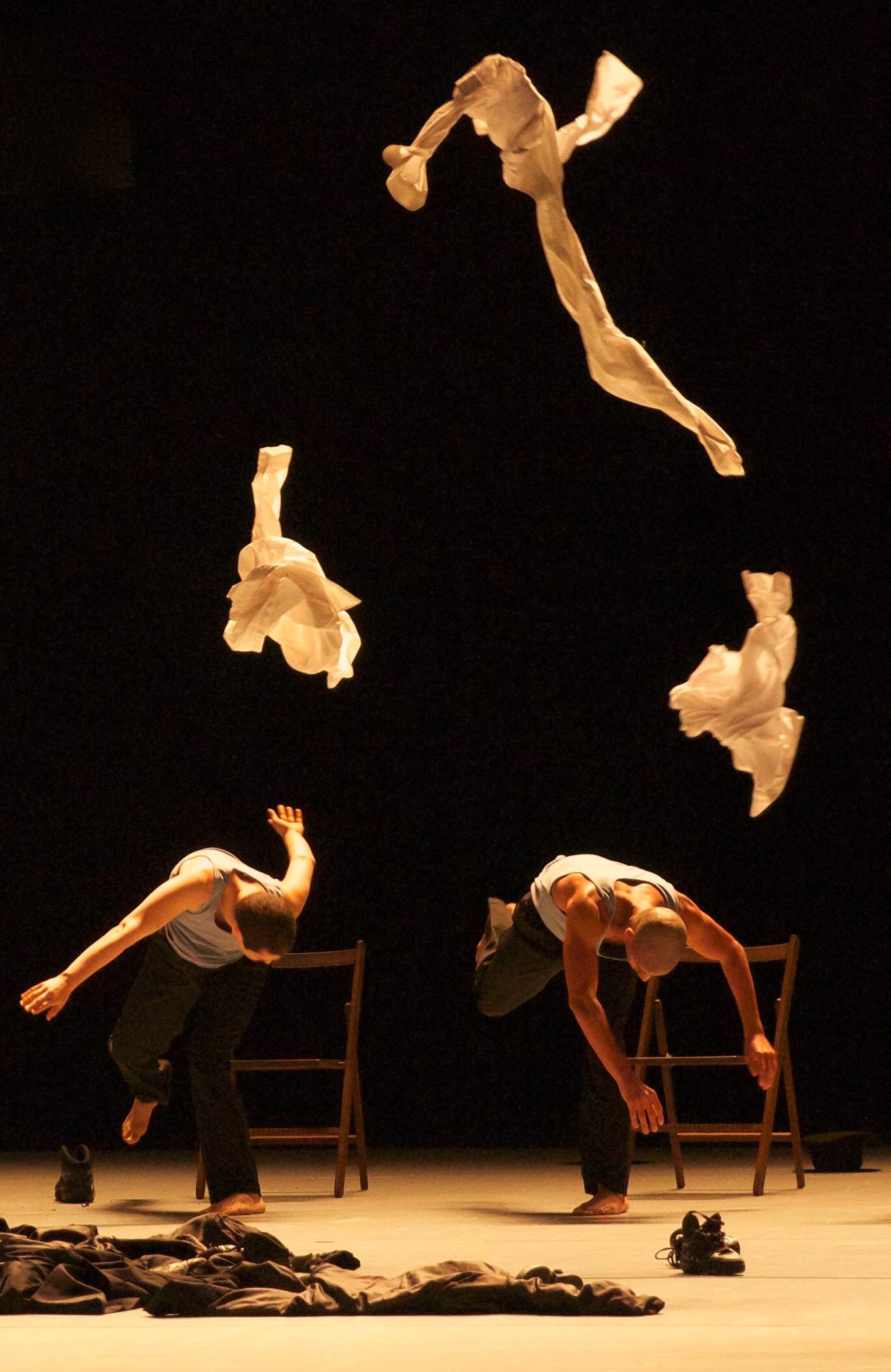 Australian independent dancers perform Ohad Naharin's Decadance - ABC ...
