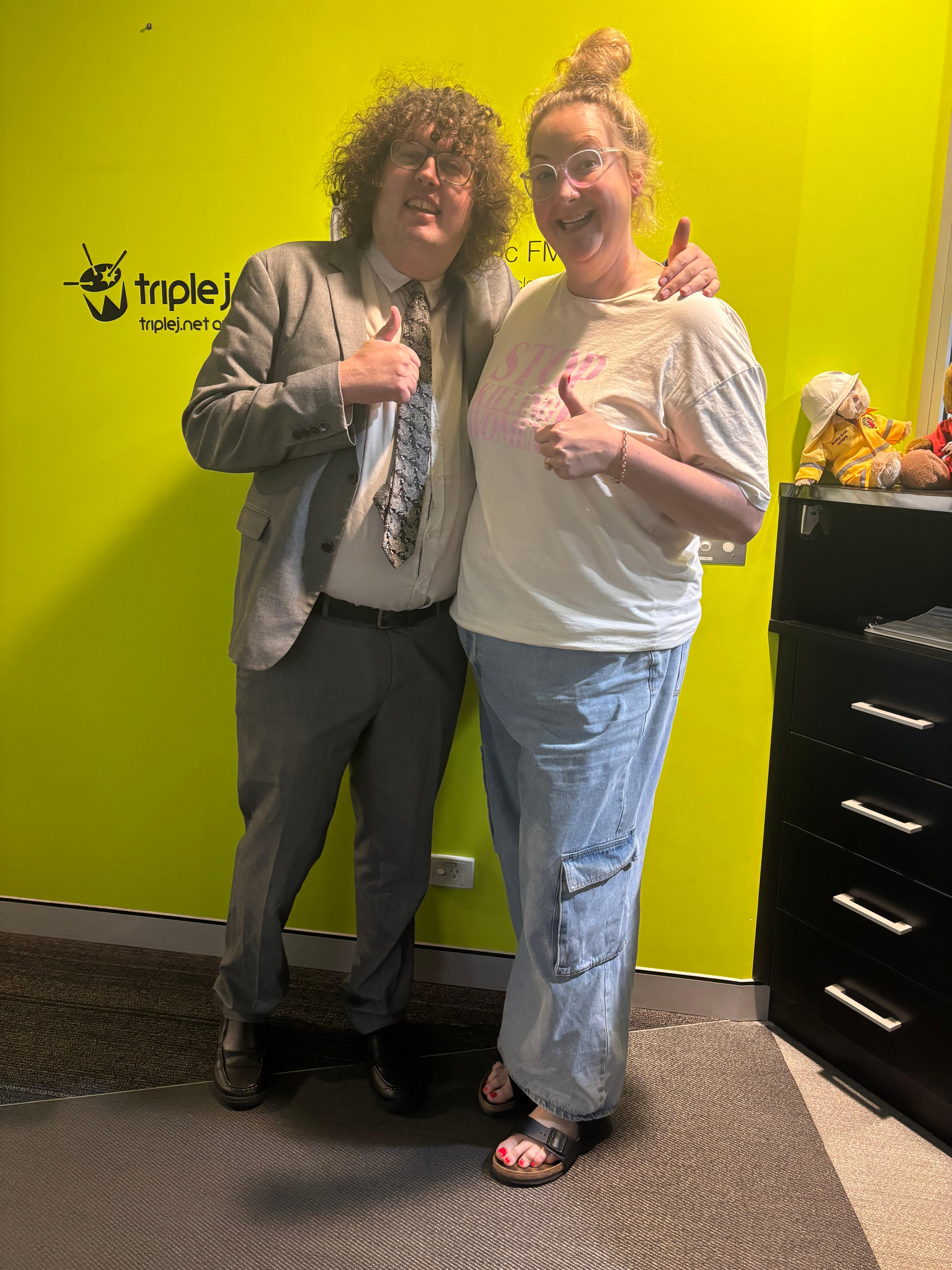 Comedian Ray O'Leary drops in ahead of Wollongong show - ABC listen