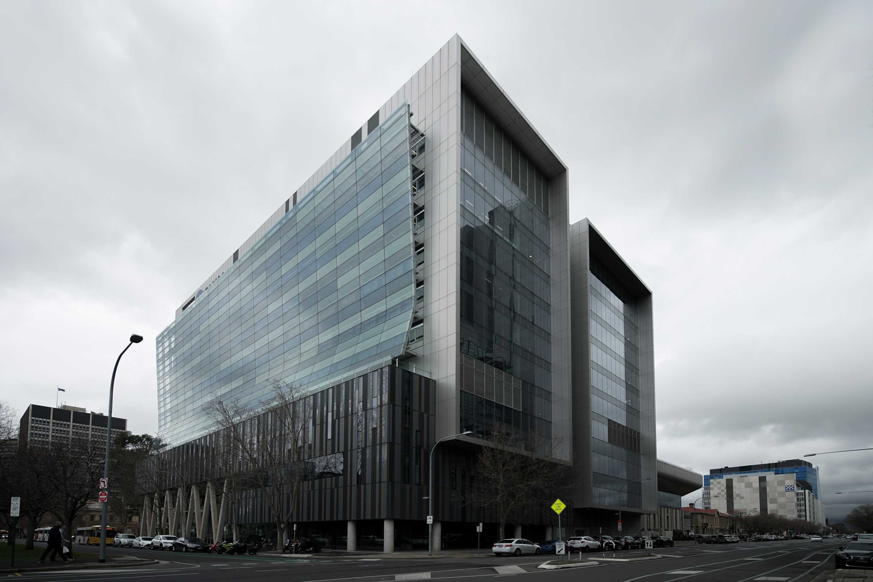 Housing industry warns of construction 'valley of death' as SA Water ...