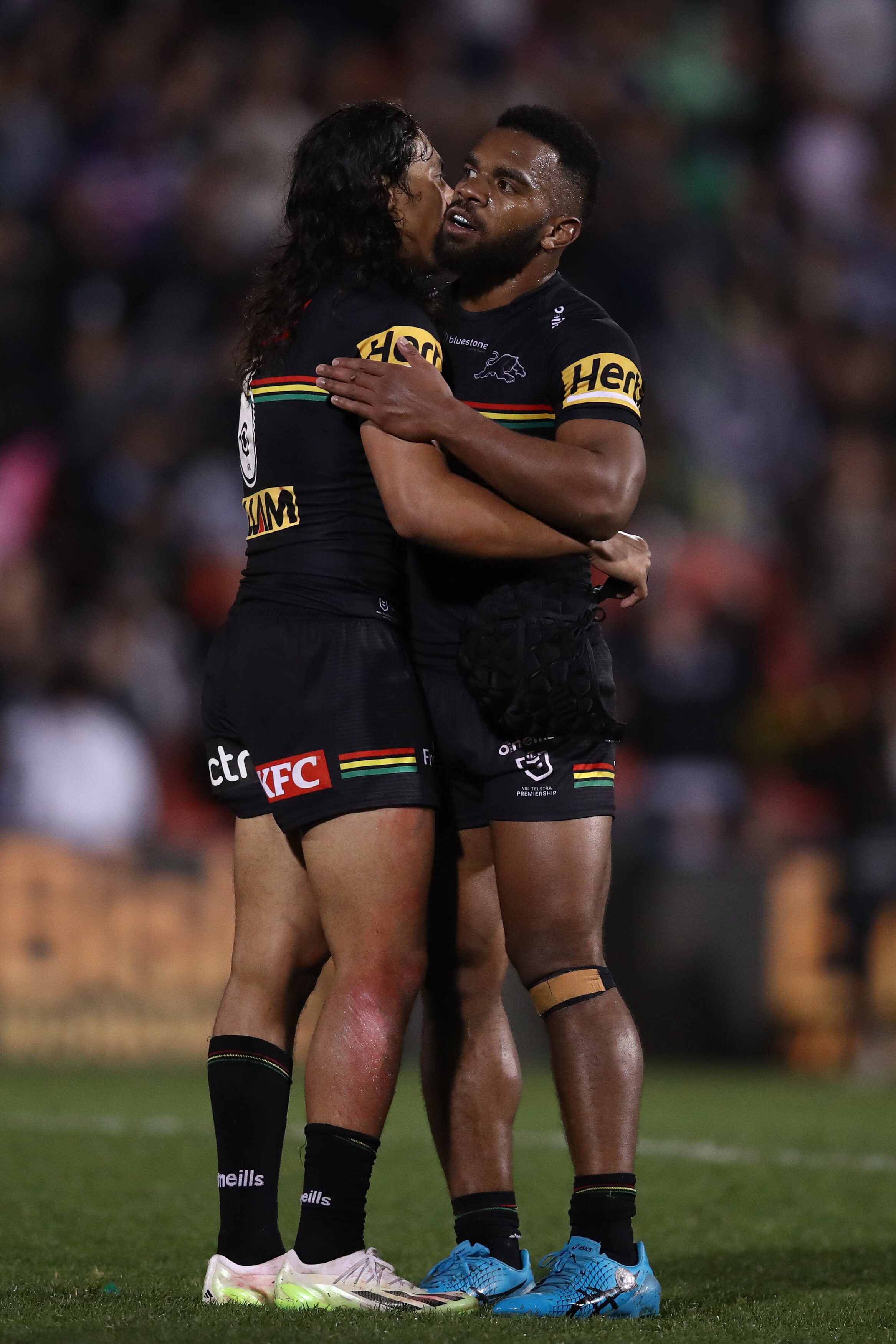 Panthers dominate Storm in 26-6 NRL win, Warriors down 12-man Titans 28 ...