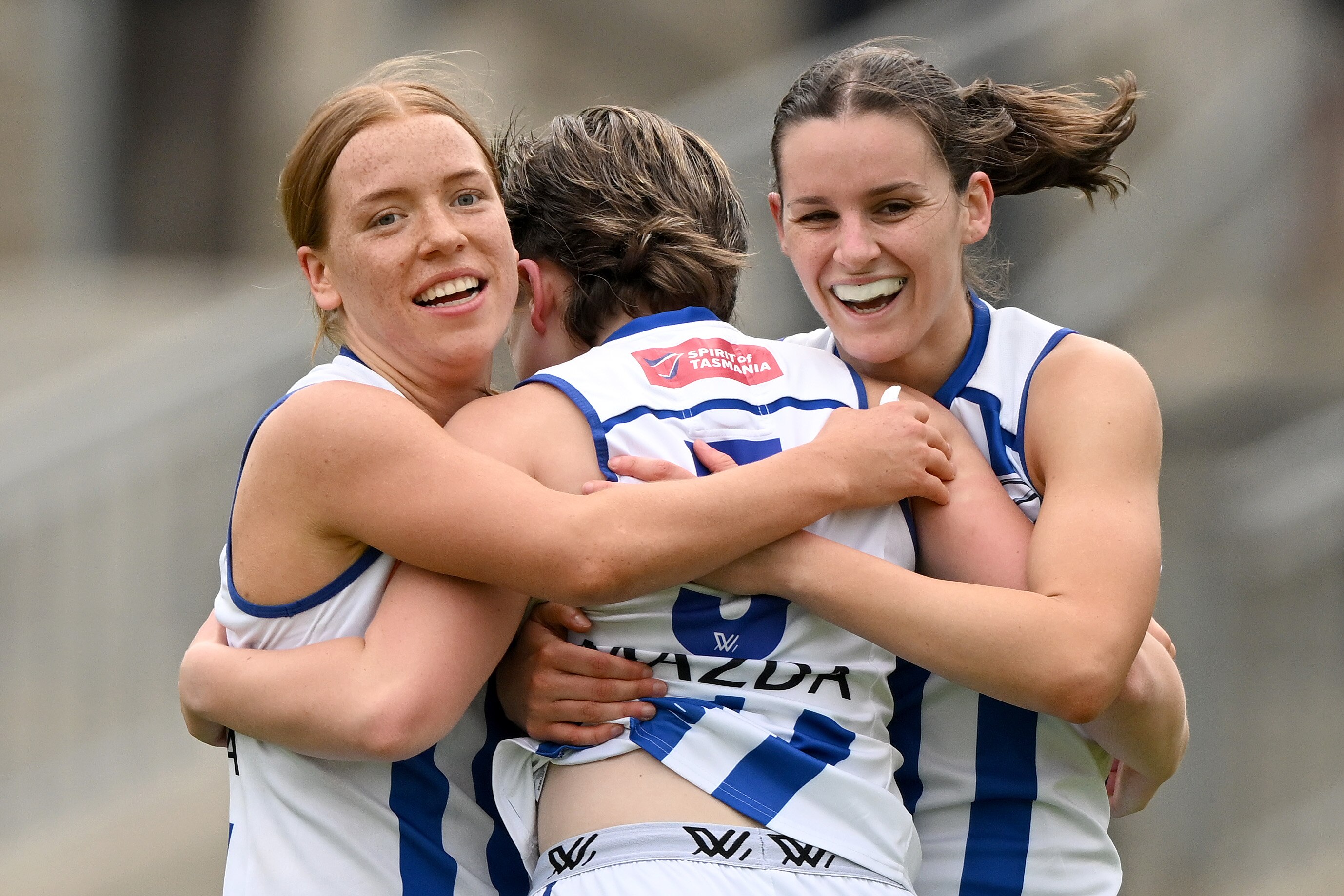 Hawthorn beat Sydney for first AFLW win, North Melbourne and ...