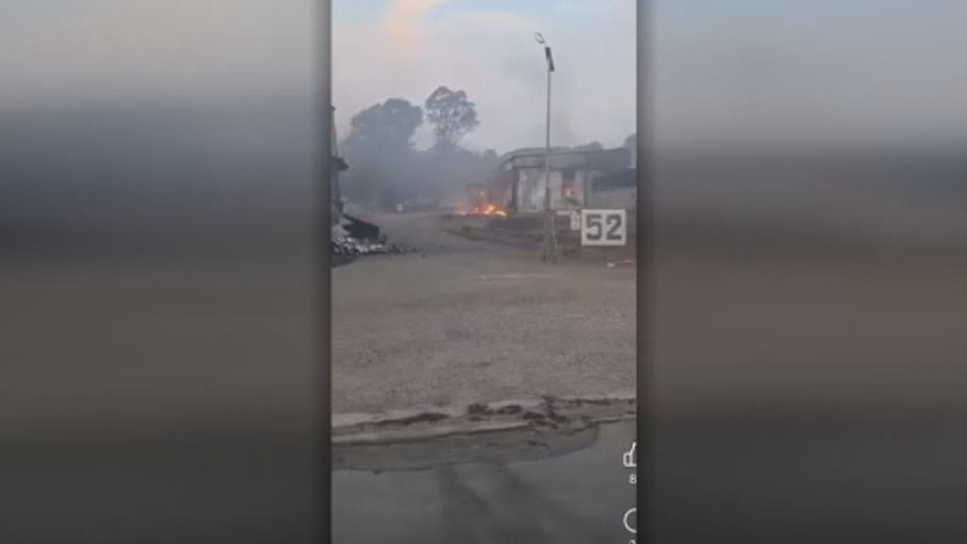 Farmlands burn across Alexandra, Victoria - ABC News