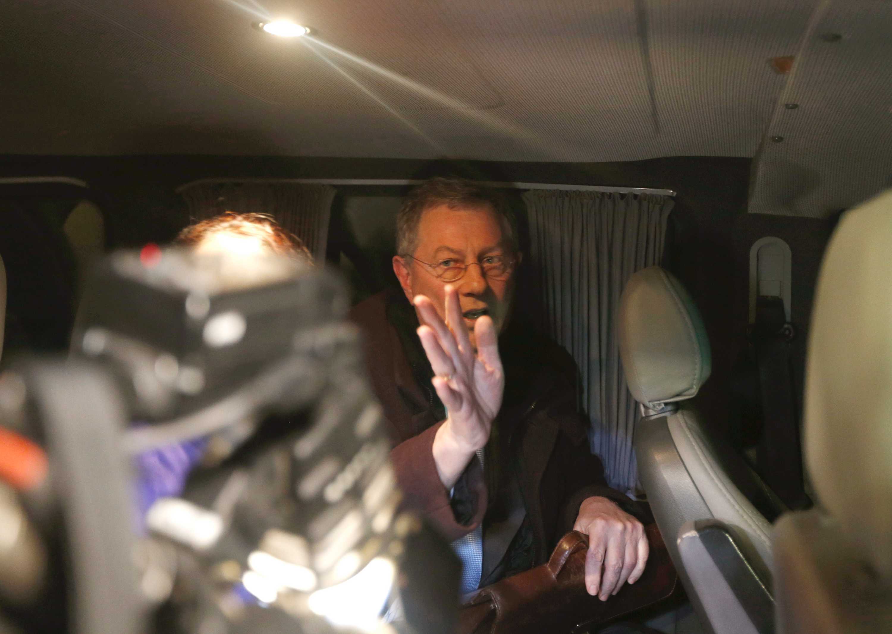 Ukraine: UN envoy Robert Serry threatened by armed men in Crimea as ...