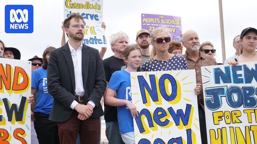 NSW government cracks down on three-day Port of Newcastle blockade ... NSW government cracks down on three-day Port of Newcastle blockade ...