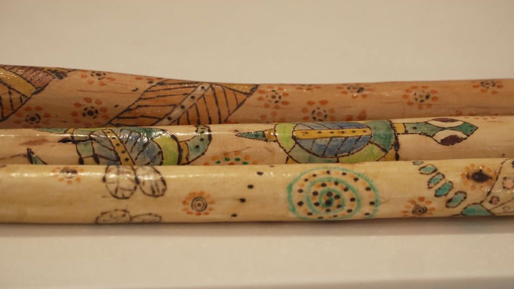 DIngo Sticks: Unwanted trees become dingo safety sticks - ABC News