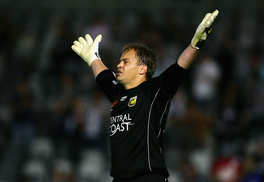 Former Socceroo Mark Bosnich admits hitting cyclist with car, pleads ...