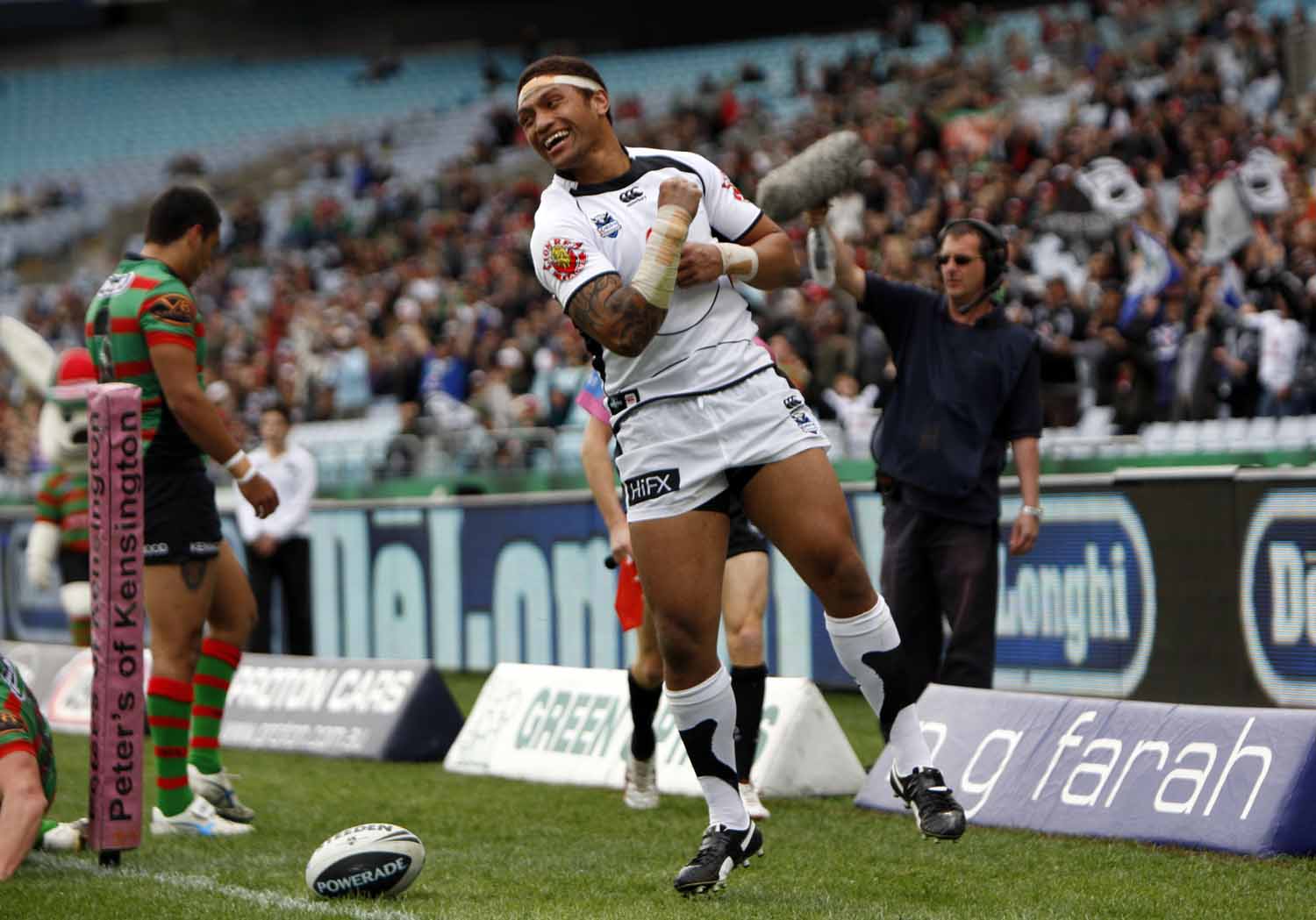 Vatuvei returns for Warriors - ABC News