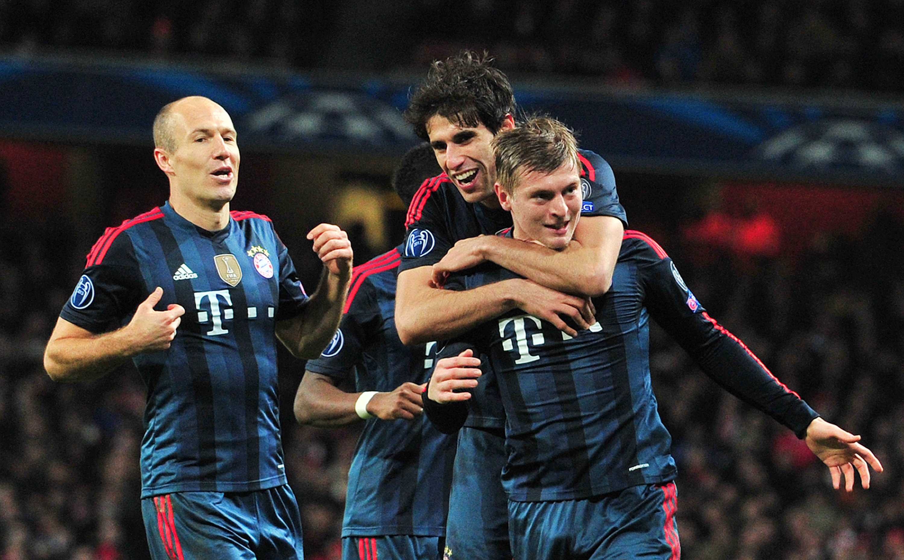 Champions Bayern Munich beats 10-man Arsenal 2-0 in Champions League ...
