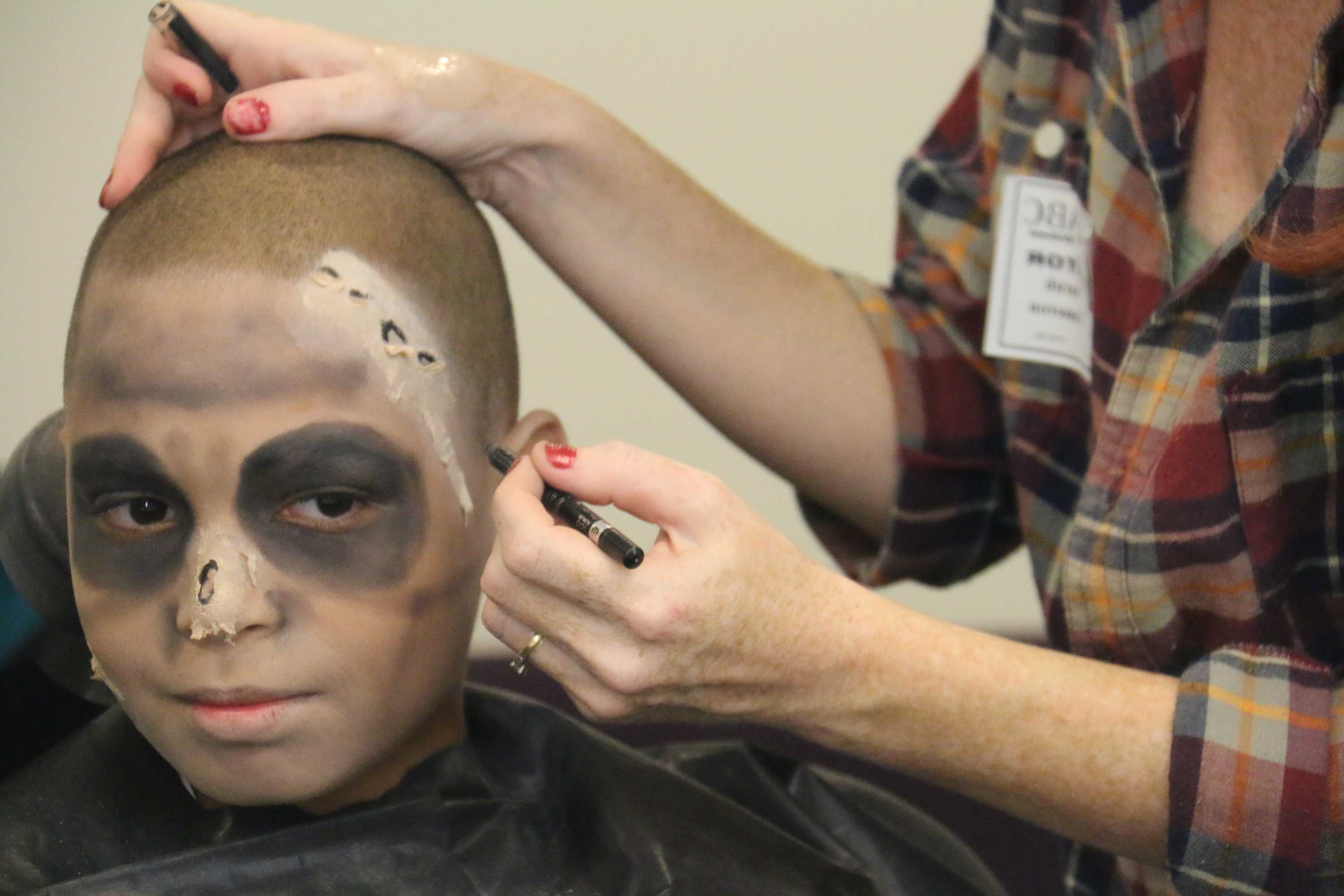 Brisbane Zombie Walk: How to dress like the undead using make-up, old ...