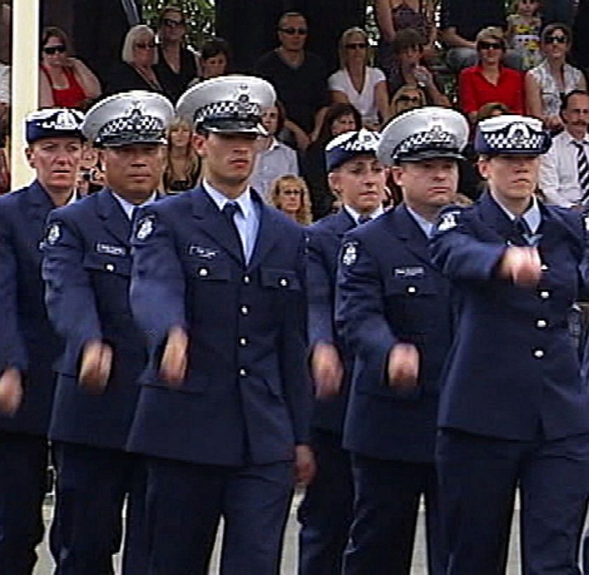 No beards, ponytails for Victorian police - ABC News