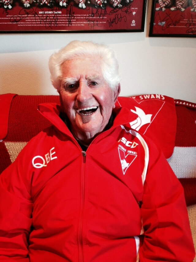 Kenny Williams has been cheering the red-and-white for 85 years - ABC News
