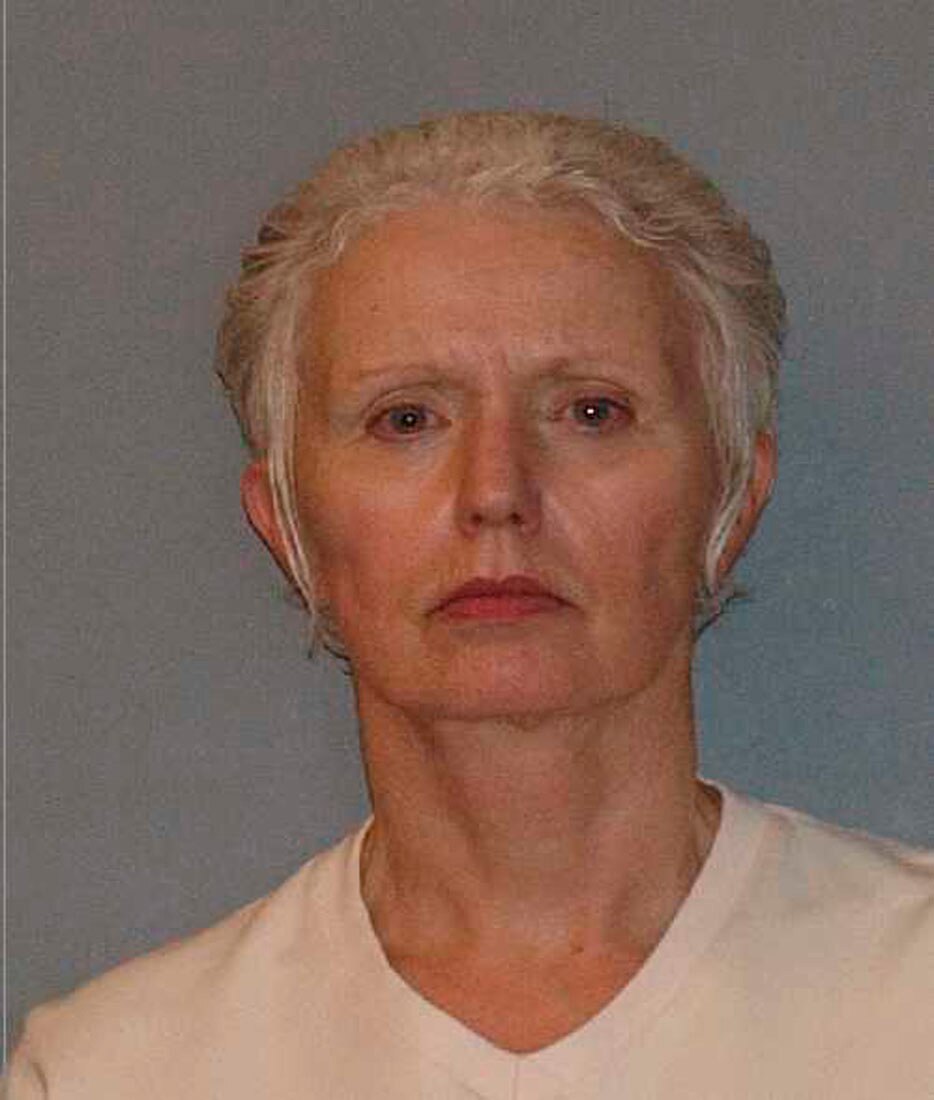 Mobster Bulger's girlfriend pleads guilty - ABC News