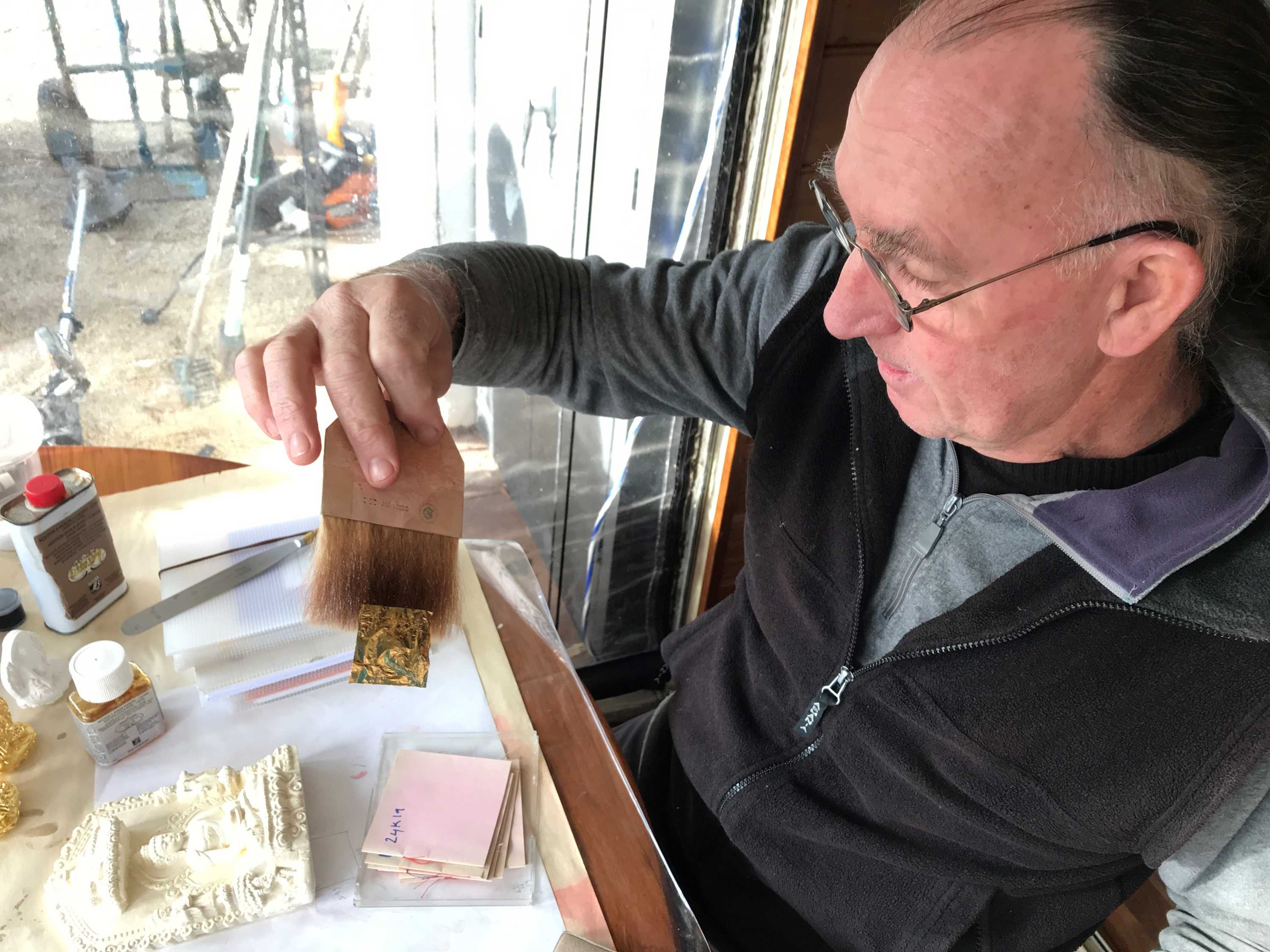 The meditative art of gilding - ABC listen