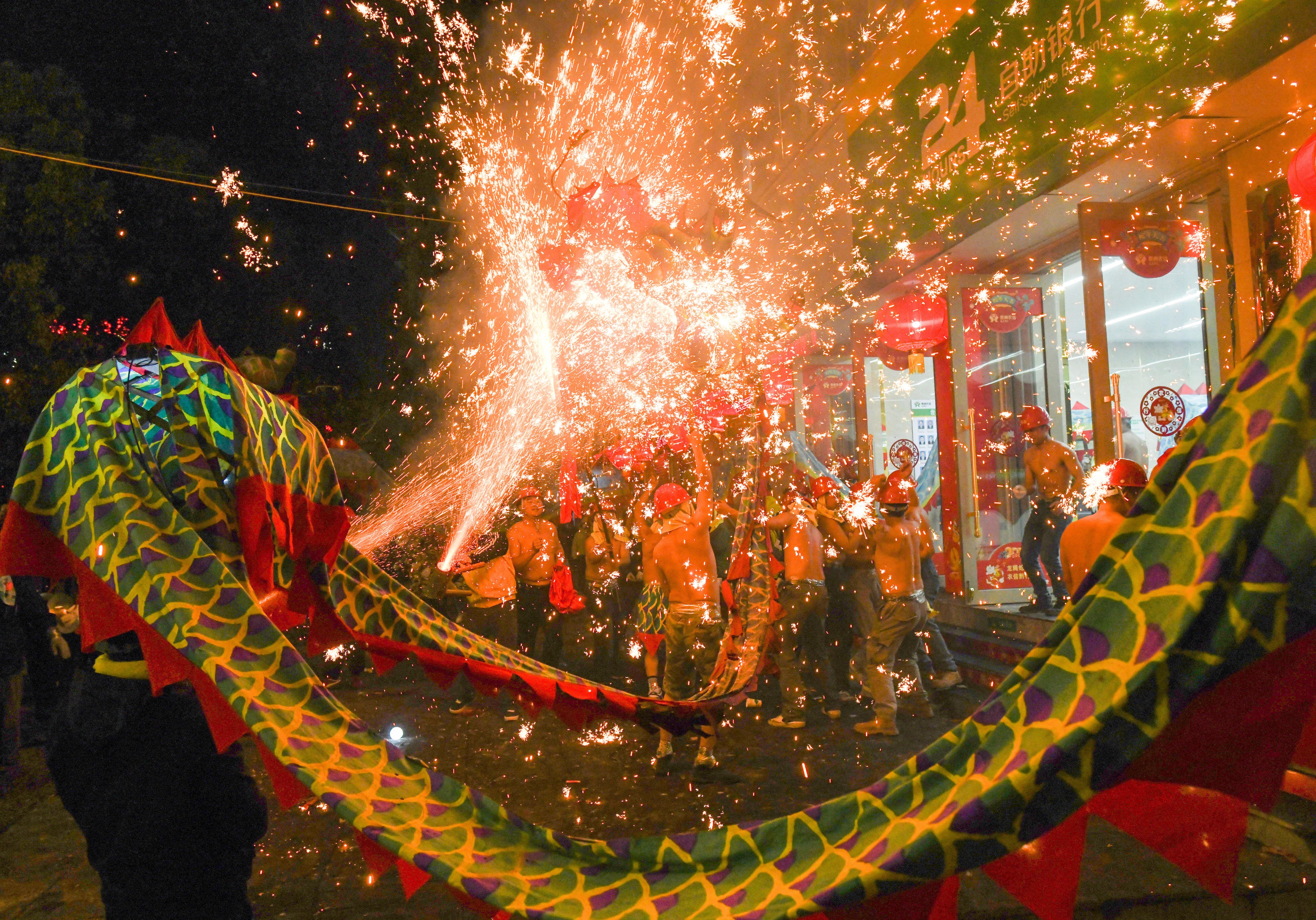 Deciphering China with The Economist's David Rennie - ABC listen