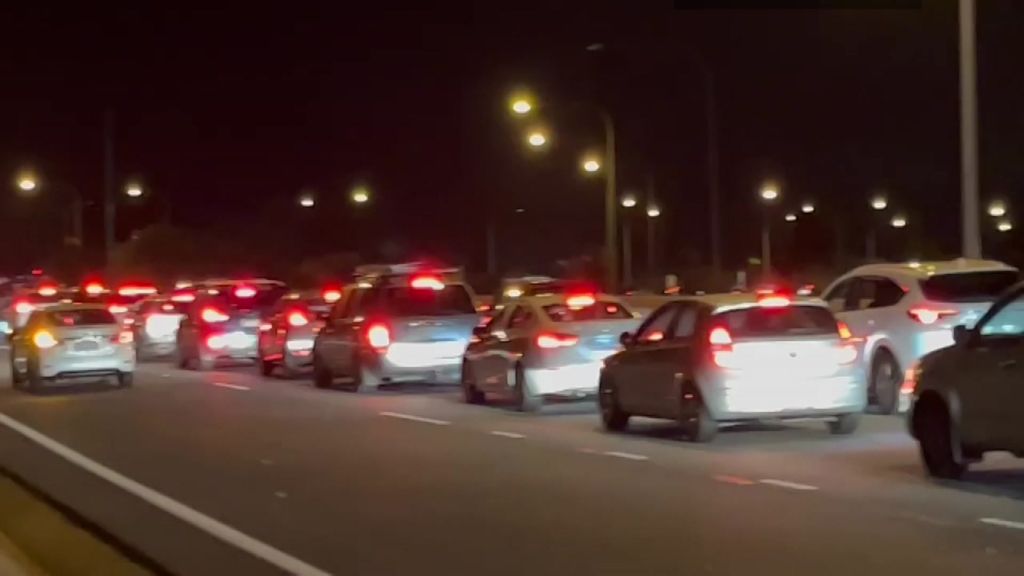 Heavy traffic build-up on the Southern Expressway following a car crash ...