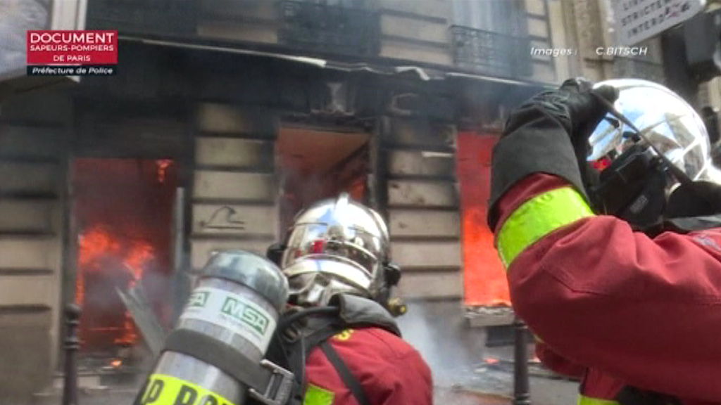 Rioters set fire to buildings in Paris - ABC News