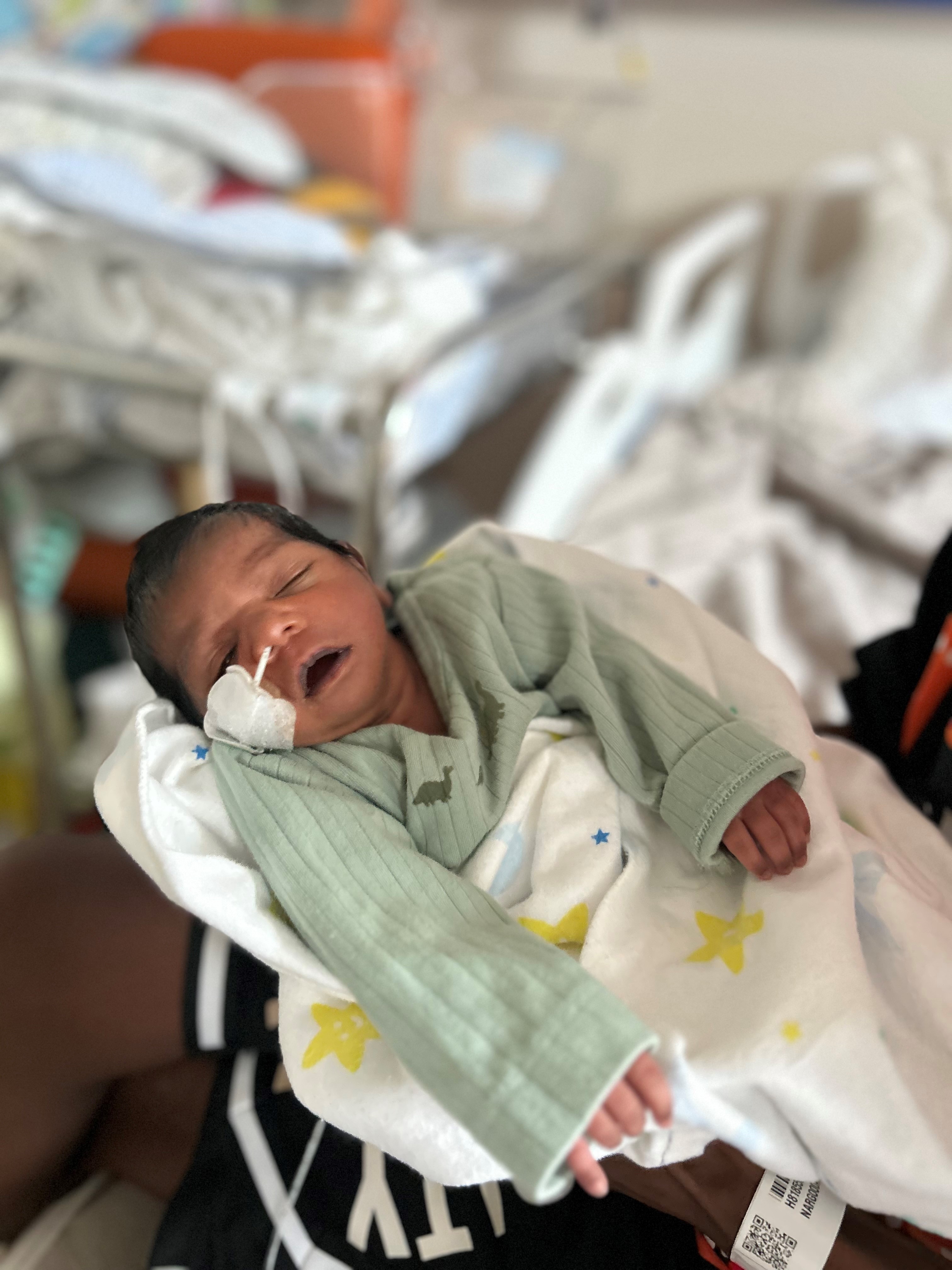 Fitzroy Crossing mum gives birth at Broome International Airport two ...