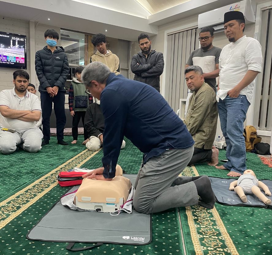 Islamic doctors to hold free first aid sessions in mosques around ...