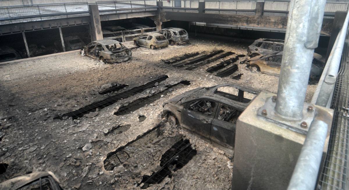 Liverpool car park fire destroys more than 1,000 vehicles, photos ...