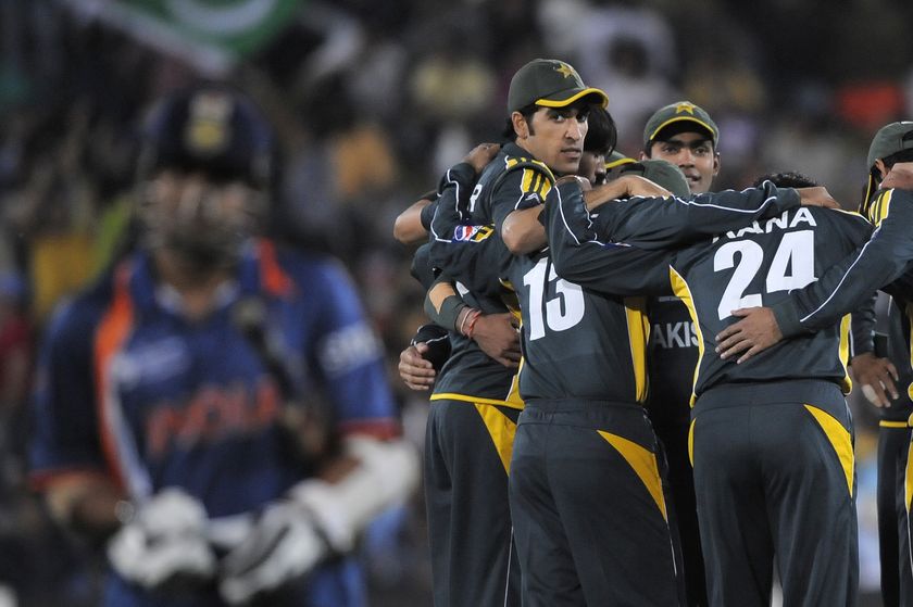 Pakistan beats India, books semis spot - ABC News