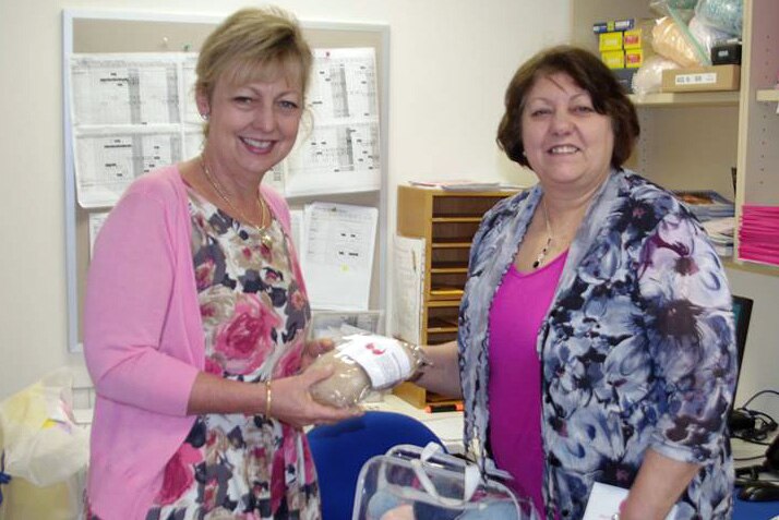 Knitted Knockers: Community knitters create prosthesis for women with ...