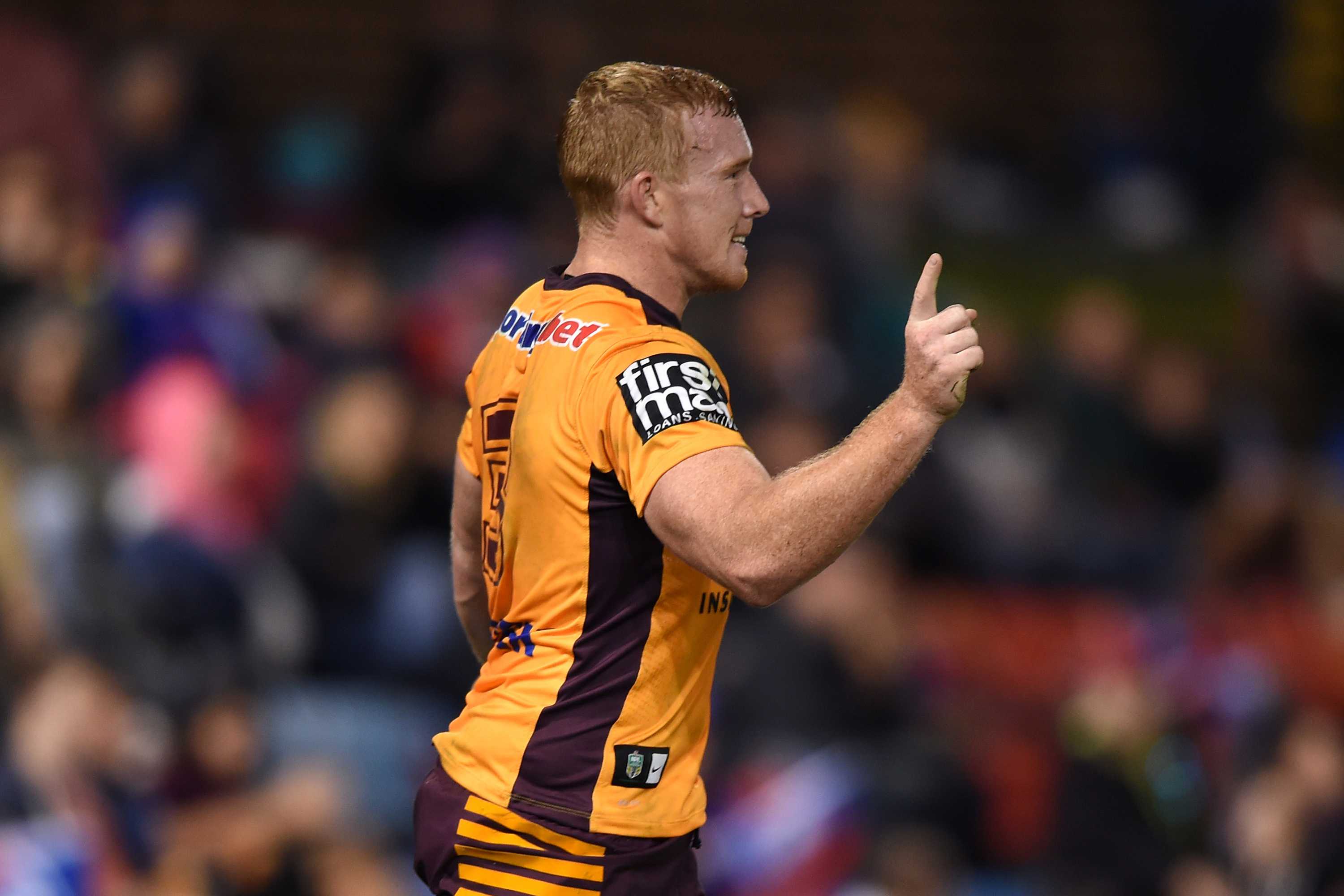 Brisbane Broncos beat the Newcastle Knights at Hunter Stadium thanks to ...