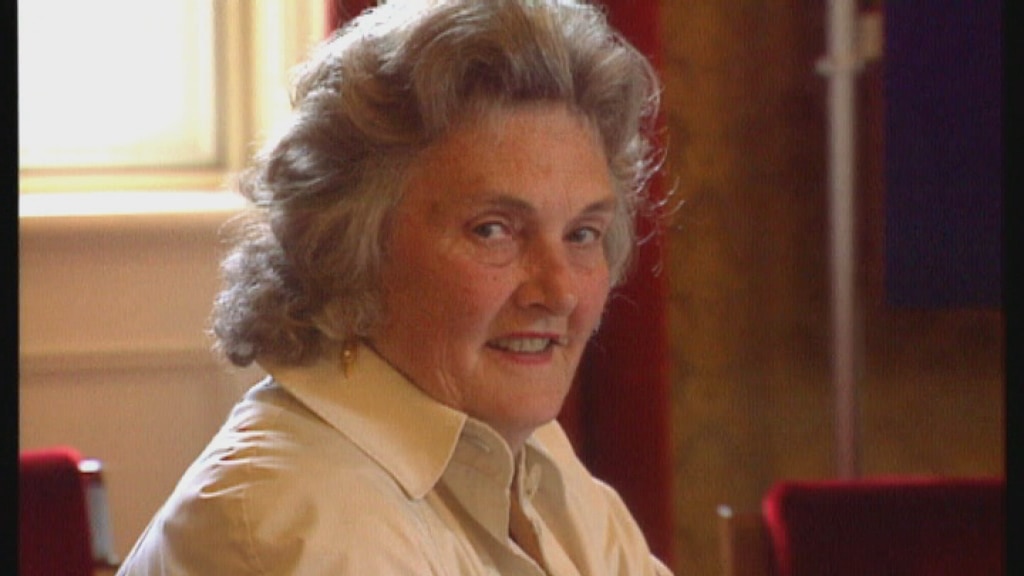 Doone Kennedy, Tasmania's first female Lord Mayor, dies aged 87 - ABC News