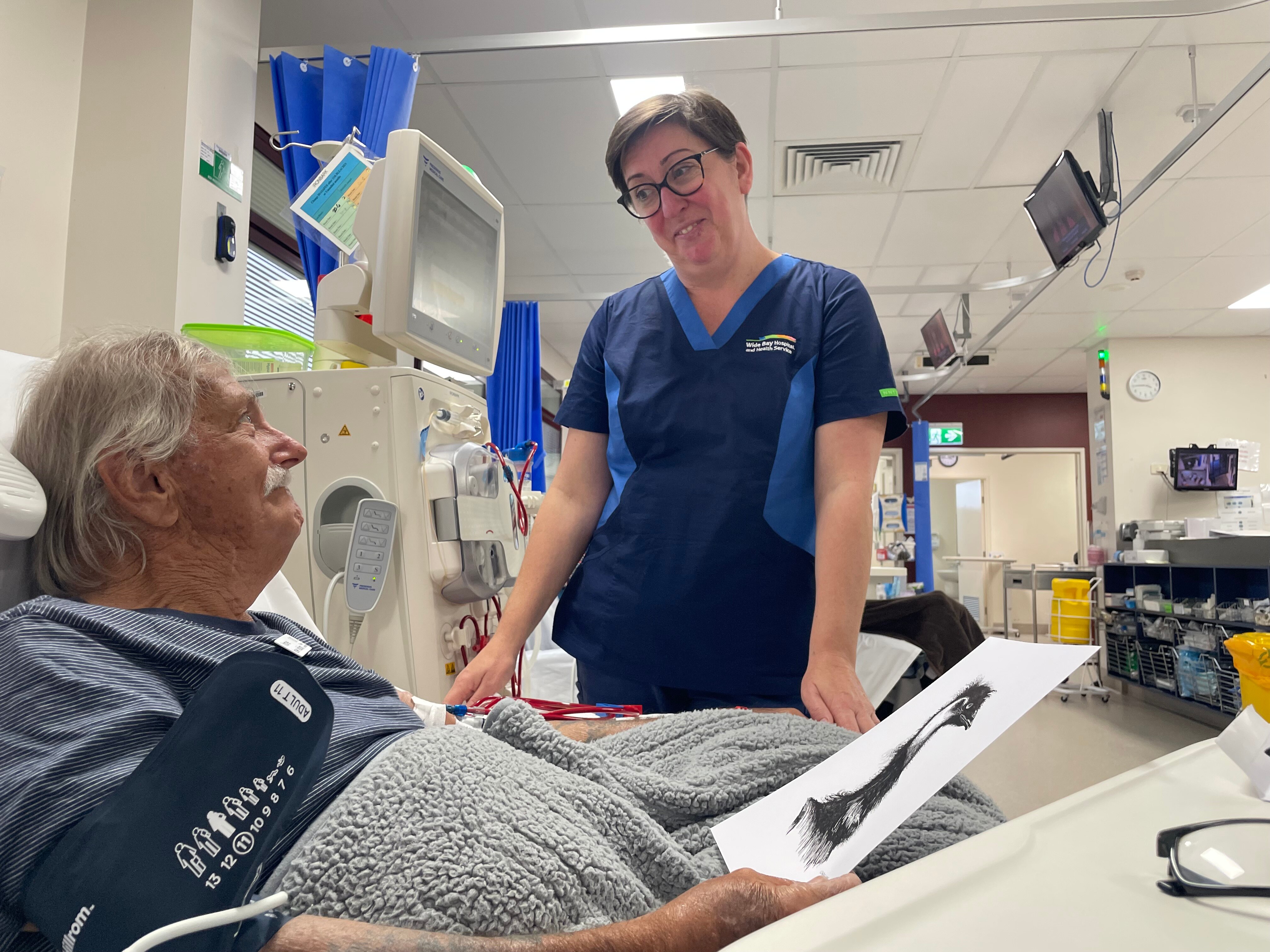 Vision-impaired artist's drawings brighten hospital ward - ABC News