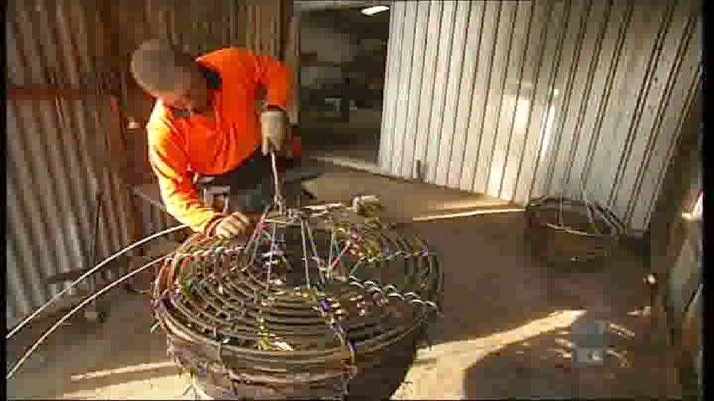 The old-time art of making craypots - ABC News