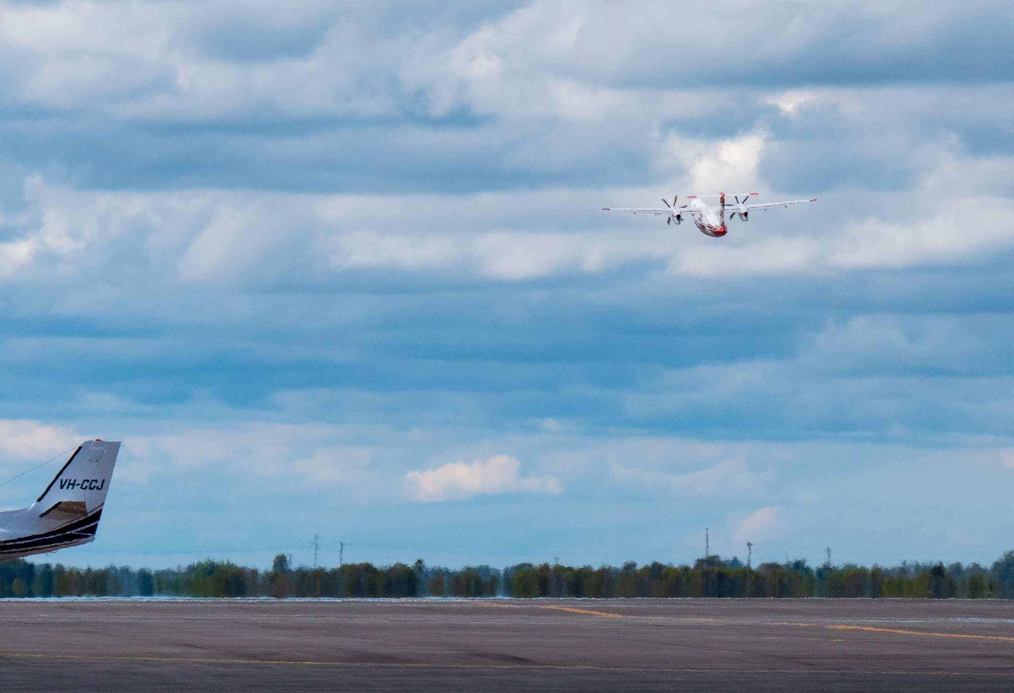 Canadian firefighting aircraft departs Bundaberg as Queensland's ...
