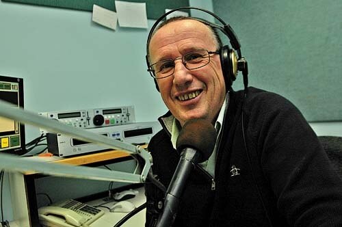 Frenchie retires after three decades on the radio - ABC News