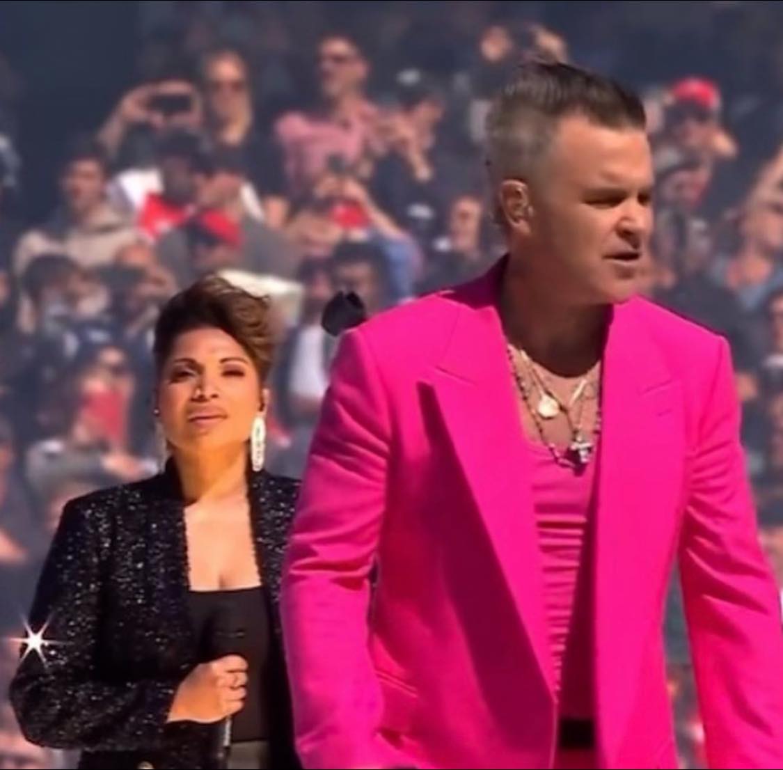 The Adelaide singer who performed with Robbie Williams - ABC listen