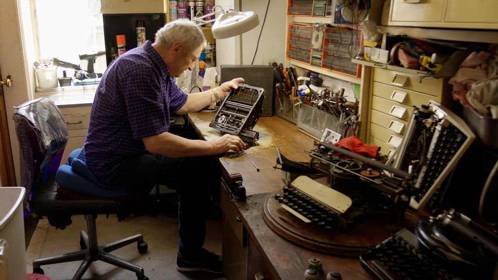 The last typewriter shop in Melbourne - ABC News