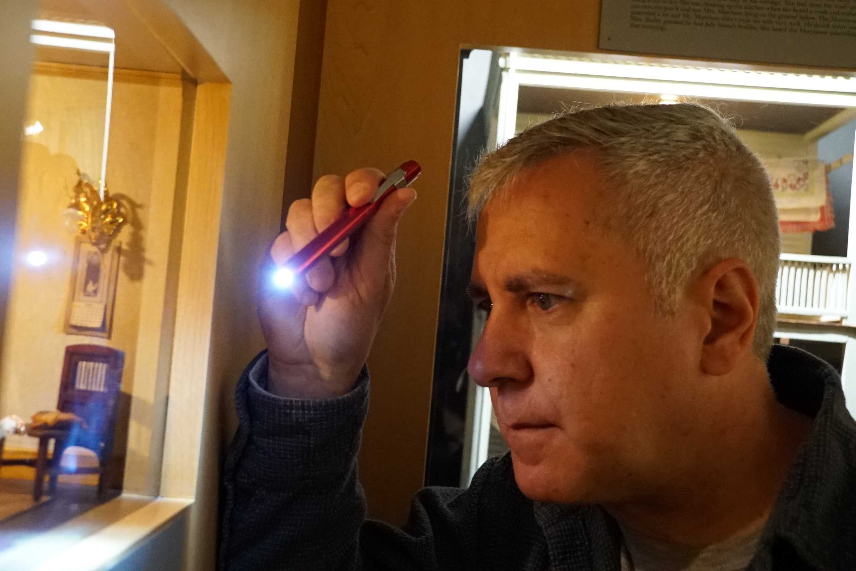 Vintage crime scene models used to train investigators on how to spot a ...