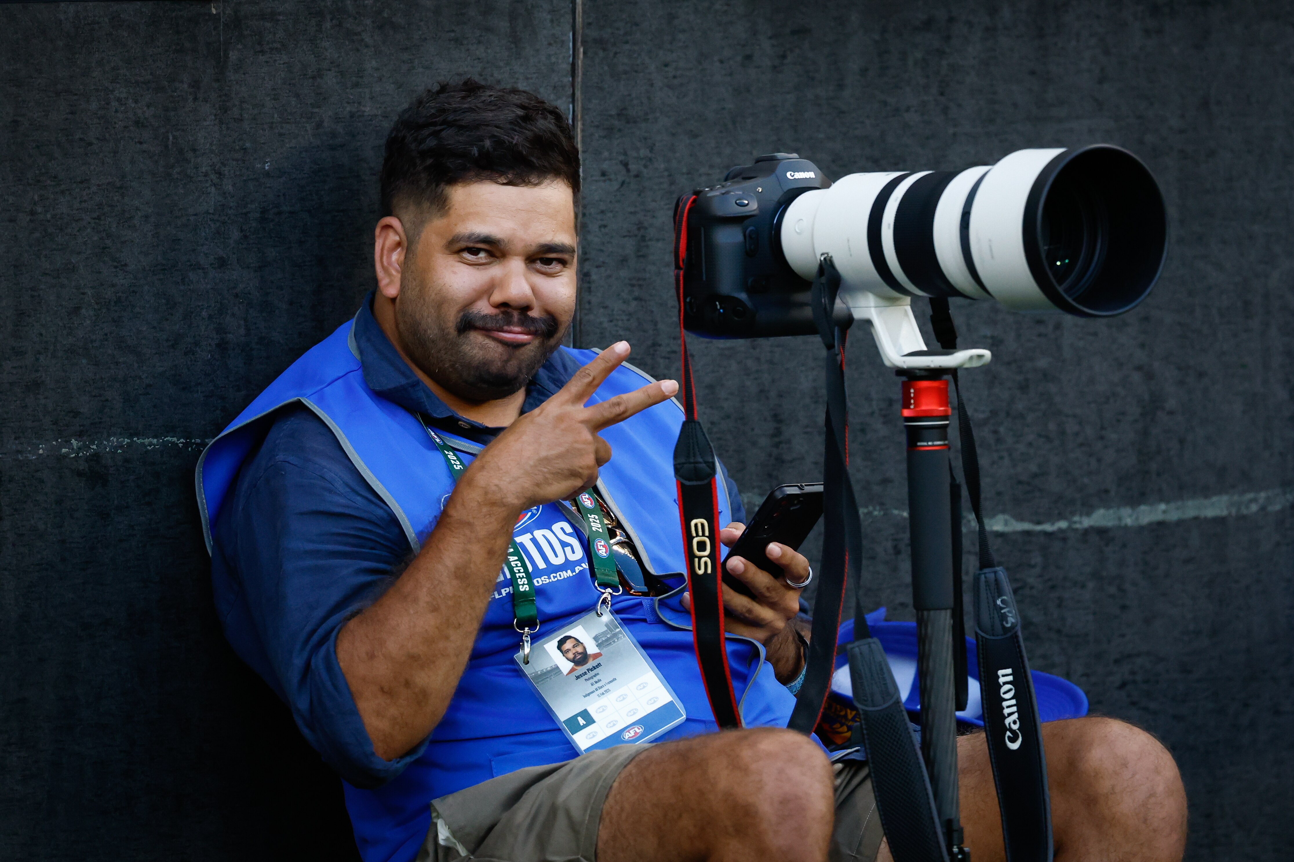 Jesse Pickett captures one of best photos of AFL Indigenous All Stars clash - ABC News