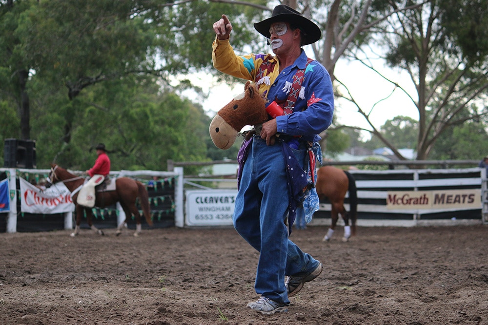 Record crowd at Wingham Summertime Rodeo in New South Wales - ABC News