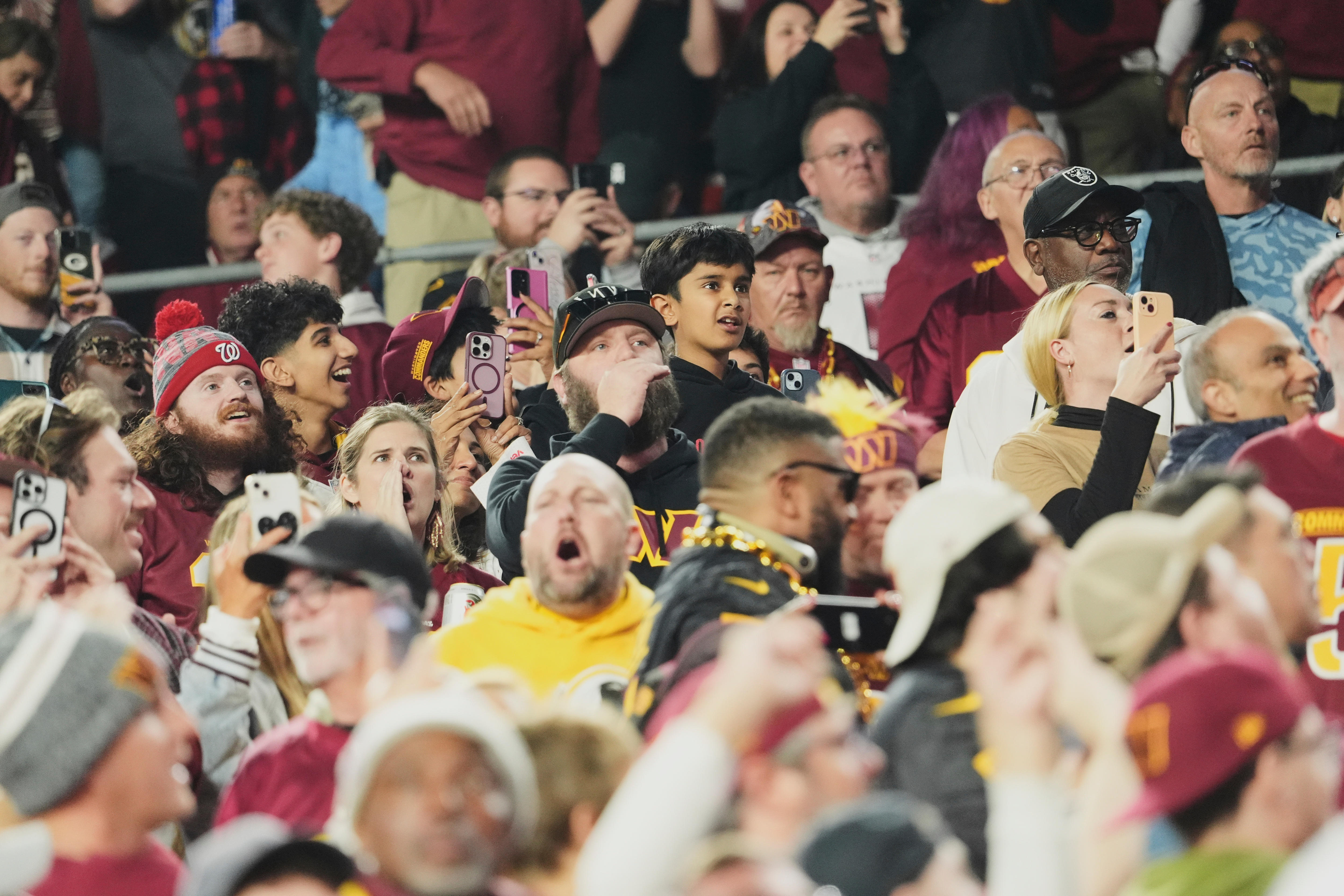 Donald Trump booed at NFL game between Washington Commanders and ...