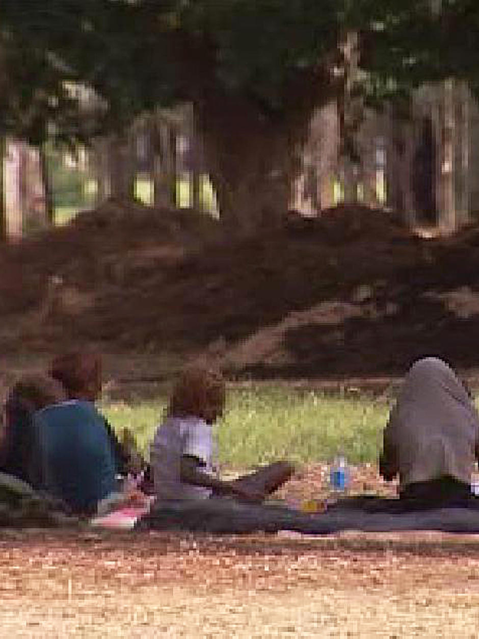 Yuendumu campsite angers Adelaide residents - ABC News