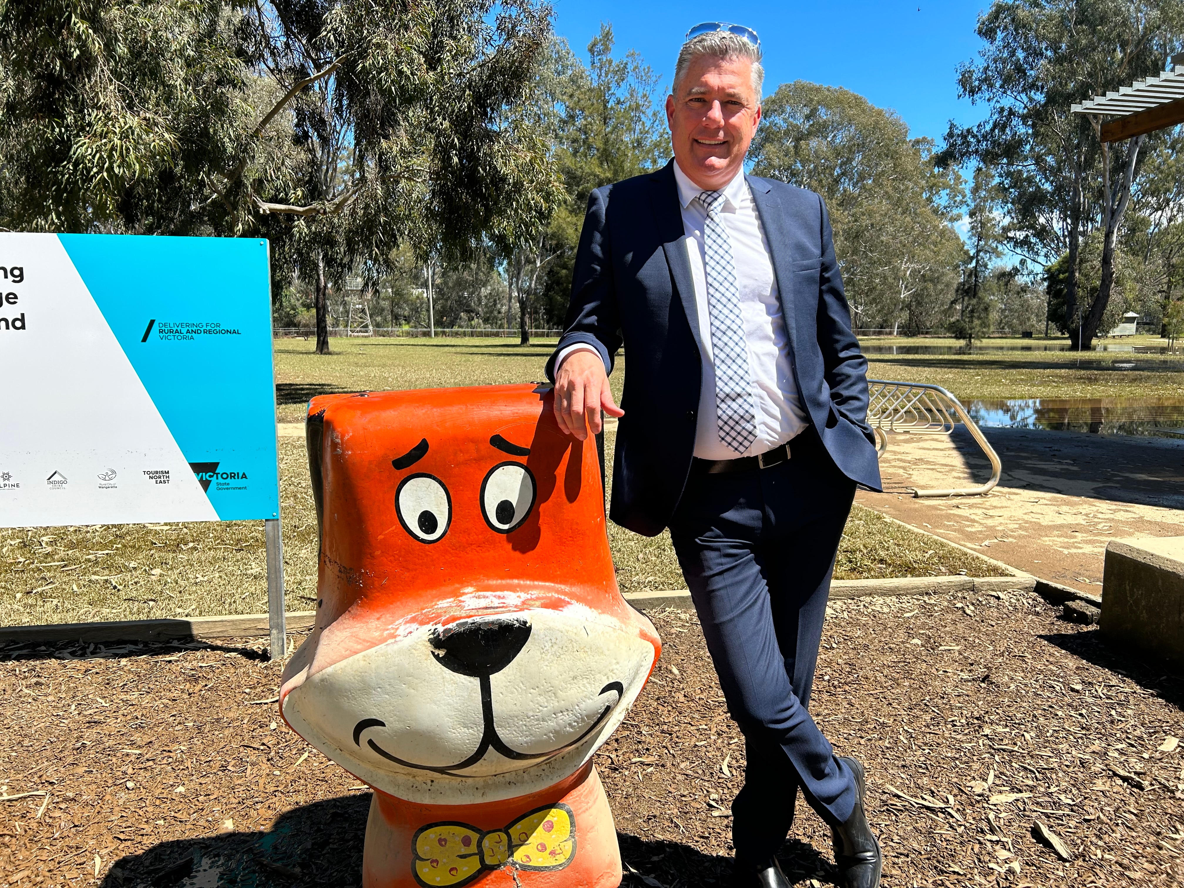 Wangaratta's flood-warning icon Yogi keeps locals safe and entertained ...
