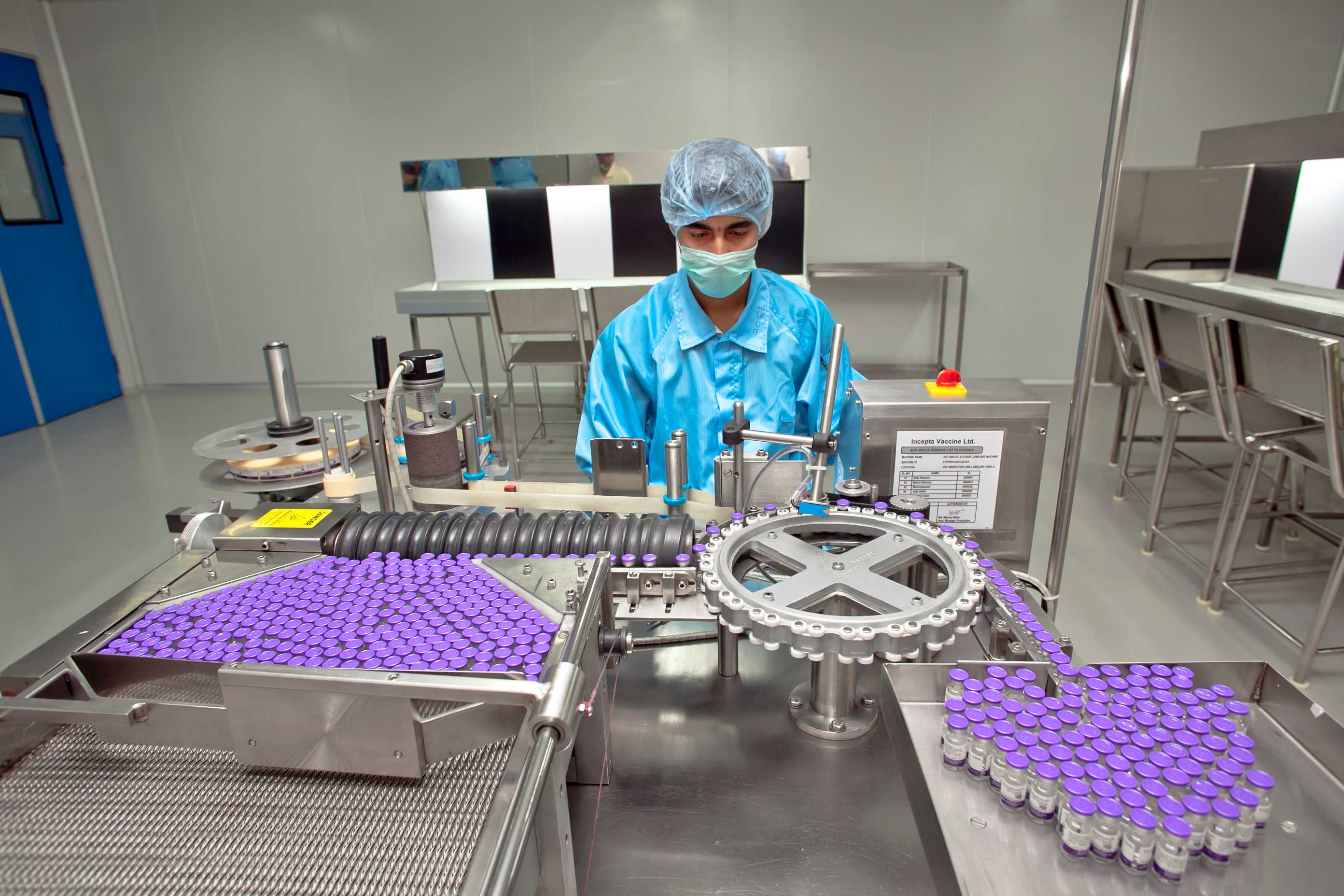 Vaccine makers say coronavirus could be stopped around the globe in ...