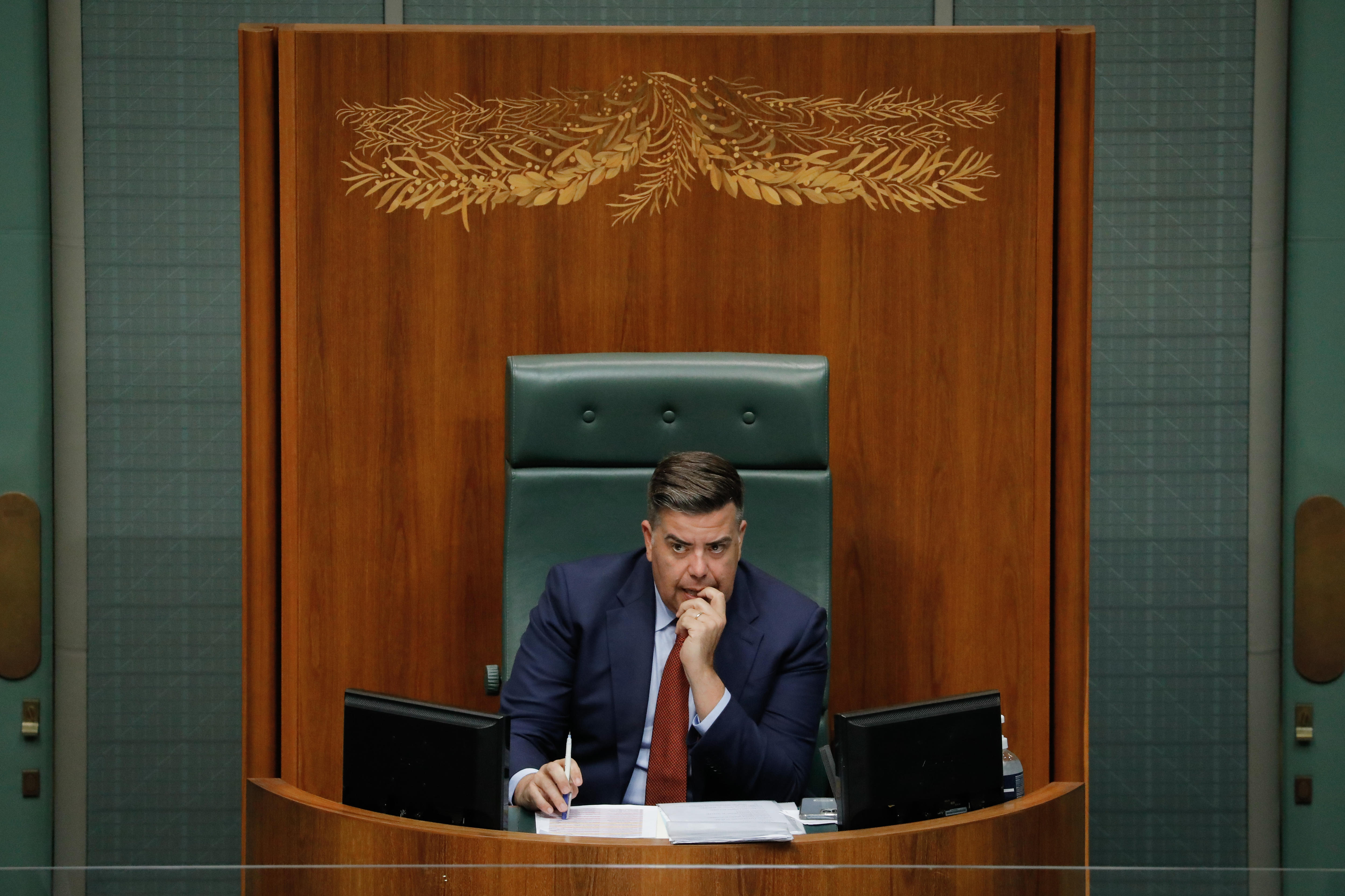 Liberal MPs apologise for injuring attendant in rush to avoid vote ...